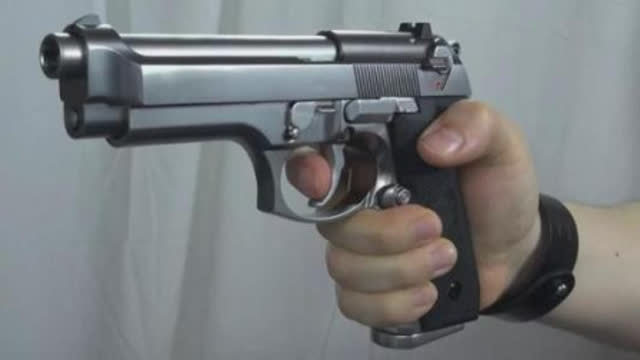 警用枪支要不要保险?手枪走火与是否有保险有直接关系吗?