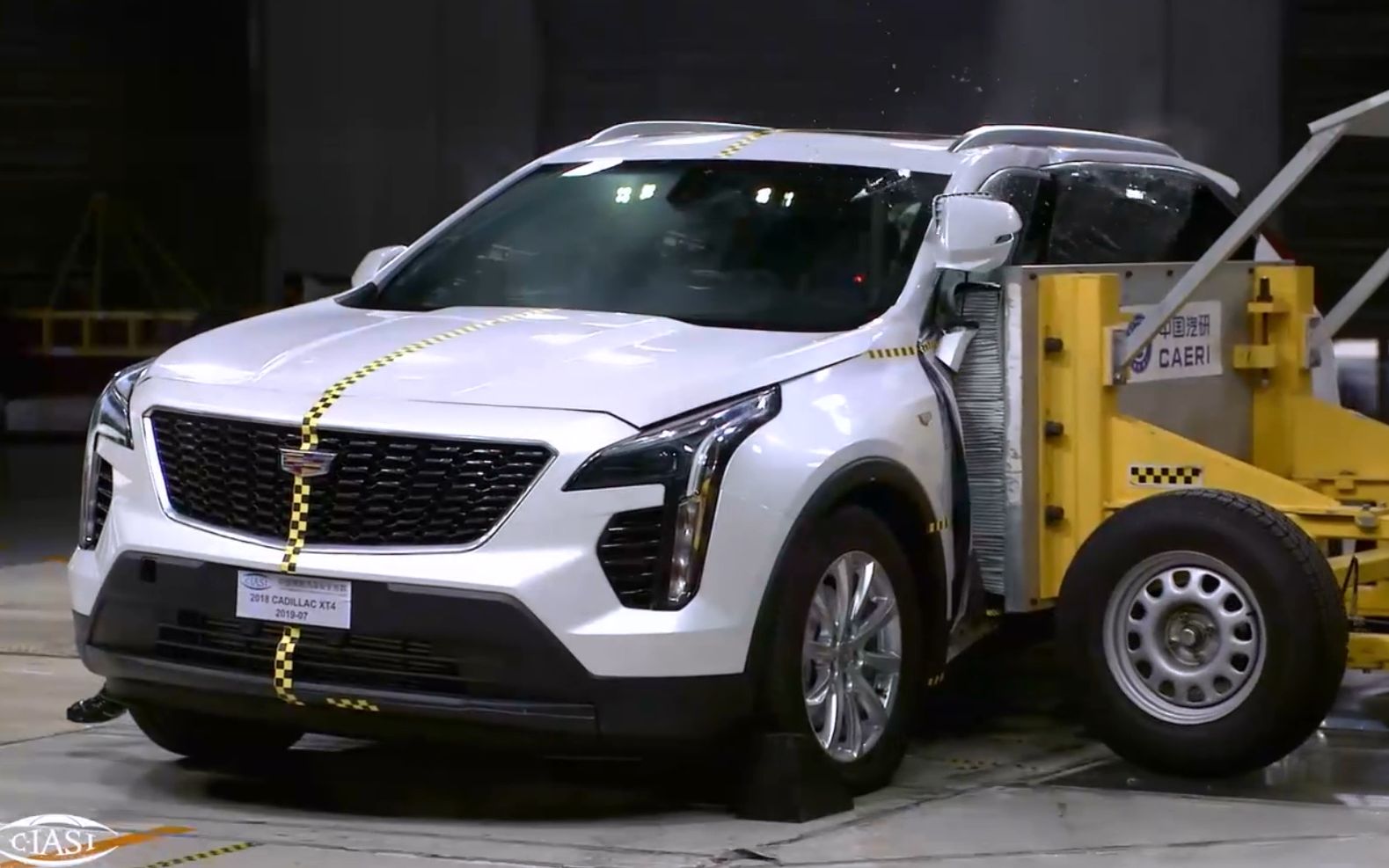 凯迪拉克 XT4 碰撞测试-中保研