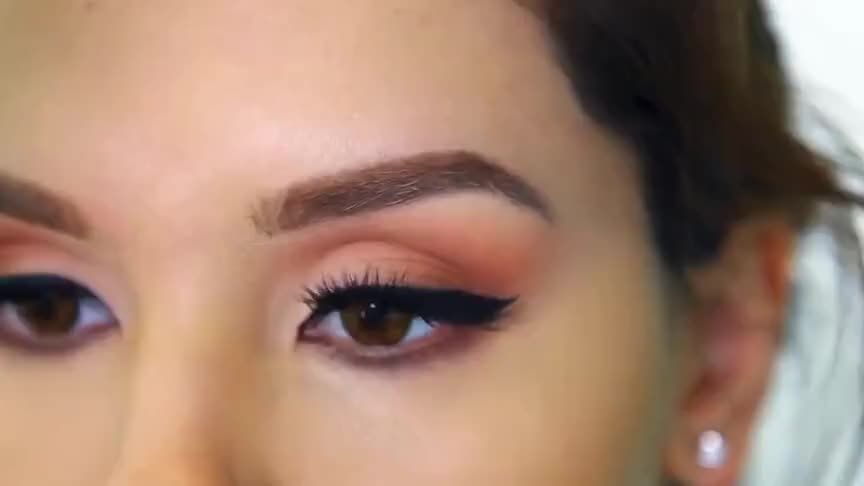 如何正确的使用眼影教程,化妆新手还不进来看看,一定对你有用