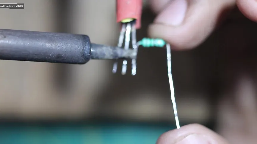 带555定时器的LED闪光灯电路制作