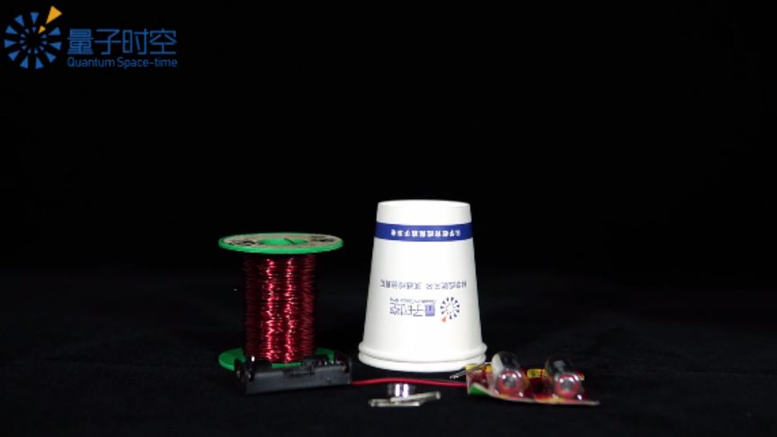 在一个纸杯上展现电动机的原理#儿童科学实验 #物理实验