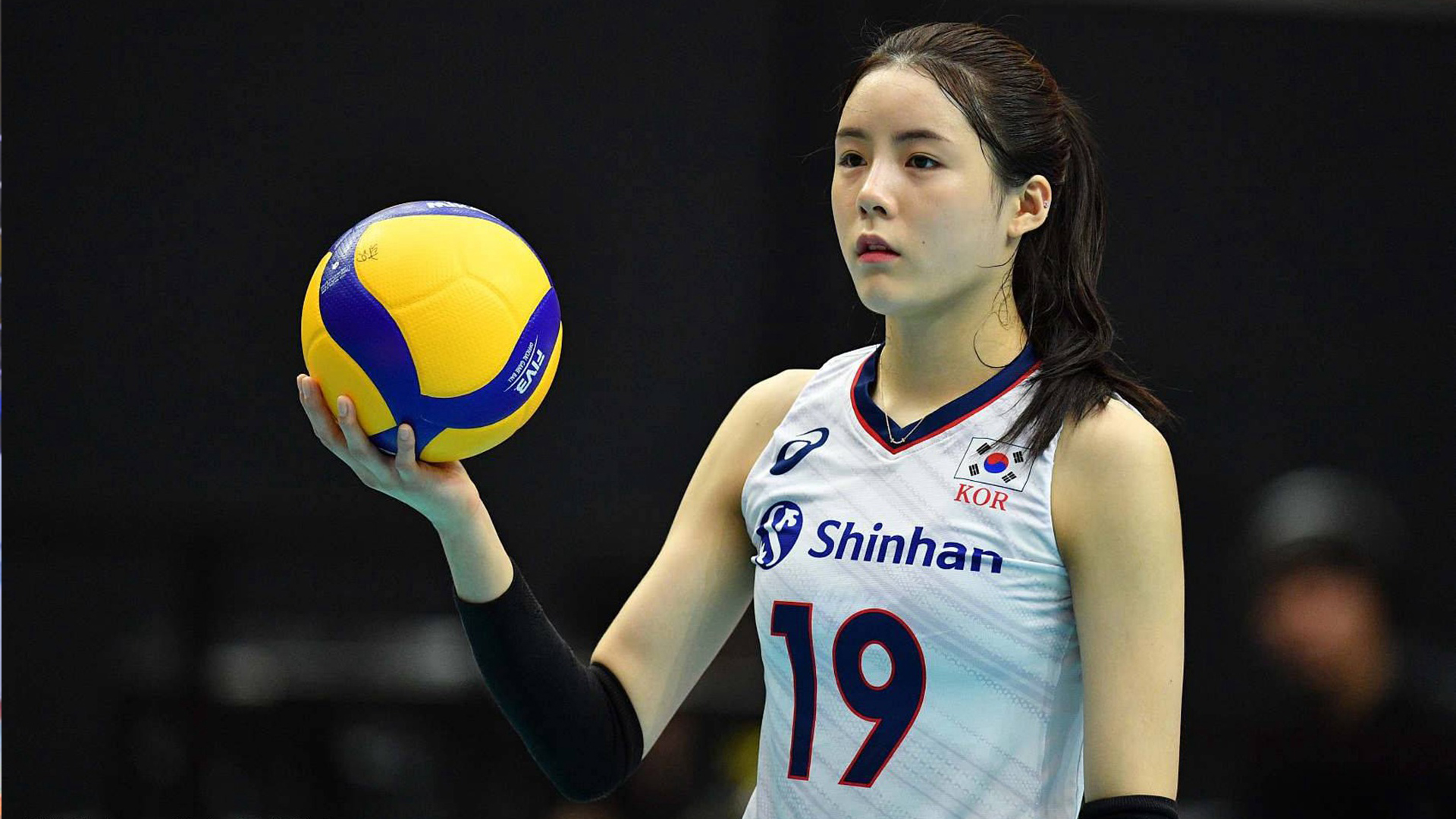 排球训练方法与技巧有哪些视频,排球新手入门基础动作