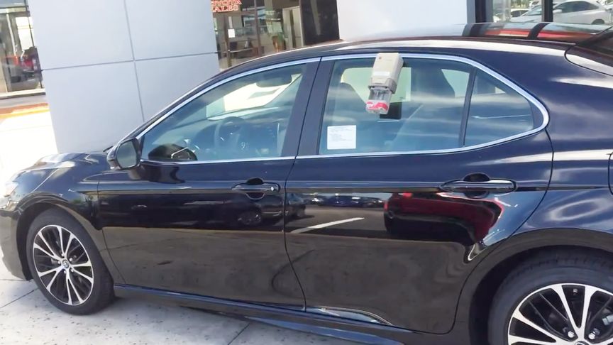 新款凯美瑞20多万可以下地,做工跟40多万的车有得比,真的可以