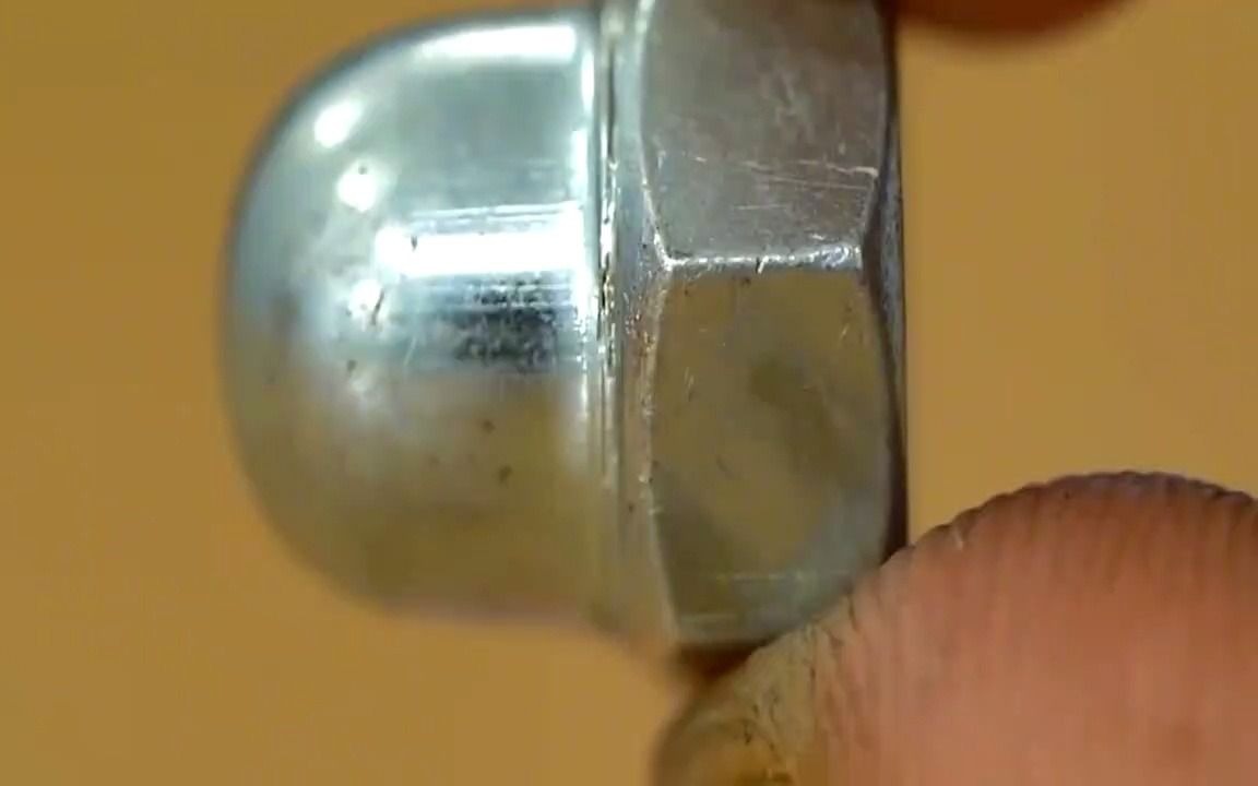 螺丝的13个小窍门:用螺丝制作钢丝绳固定器,用来晾衣服非常方便