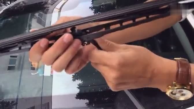 实拍教学有骨雨刷器的拆卸