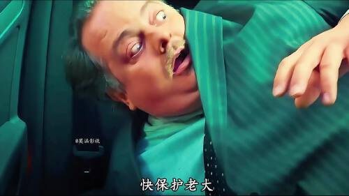 这个汽车竟拥有黑科技,动作电影
