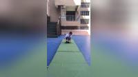 2019福州实小《前滚翻交叉转体180°接后滚翻起》动作示范
