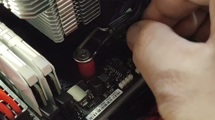 利民ARGB风扇有bug,接主板5V3针后,开机几秒主板自动断点,不接线...