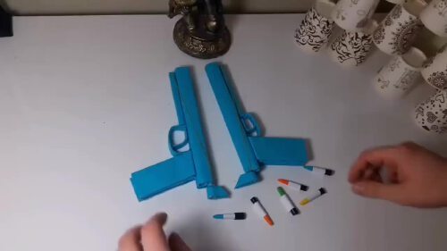 如何用牛皮纸制作玩具手枪动手能力科技小制作折纸教程自制玩具科普...
