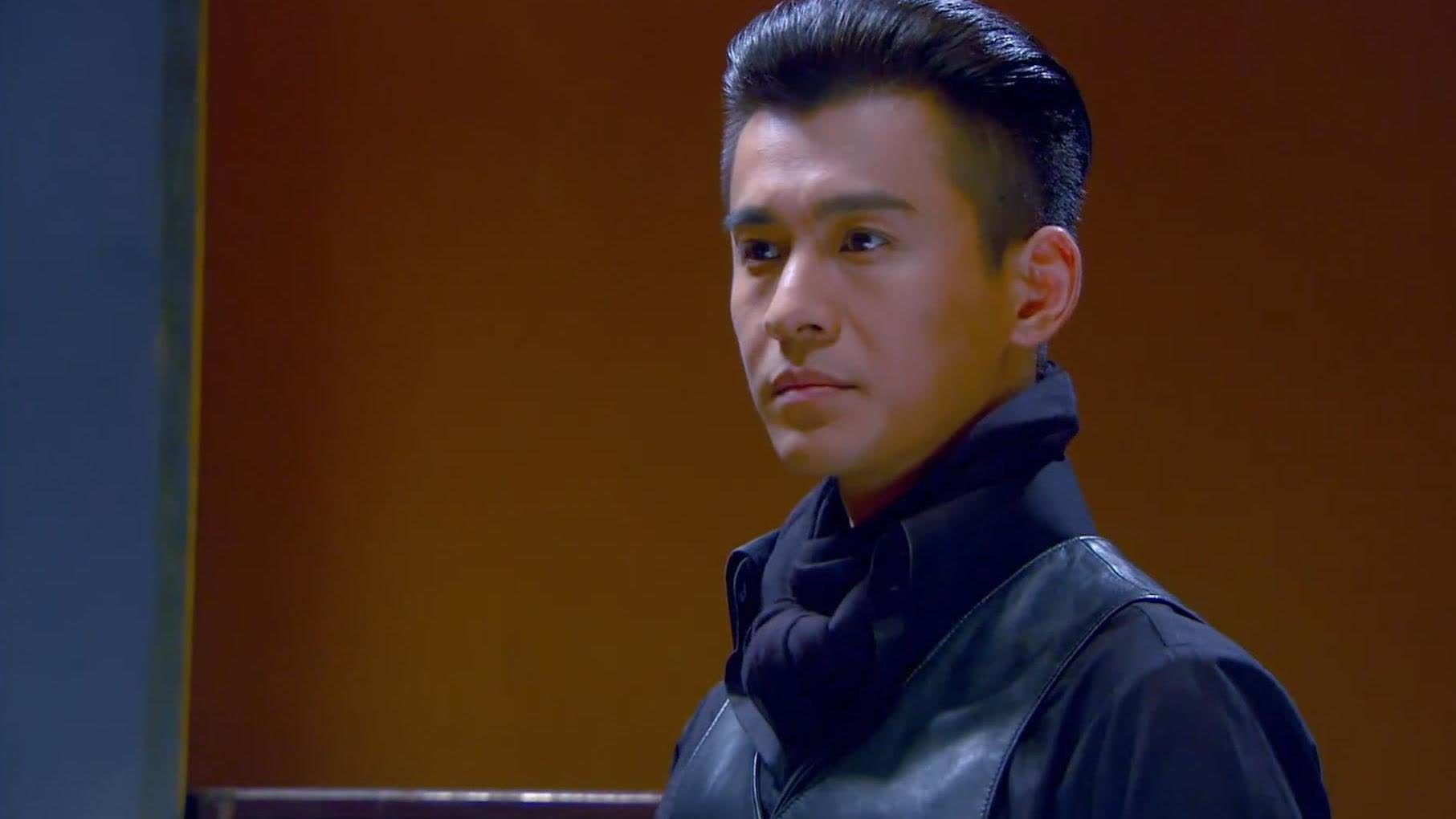 烽火佳人:美女和大哥瞒天过海暗中传递信息,他们做了什么呢