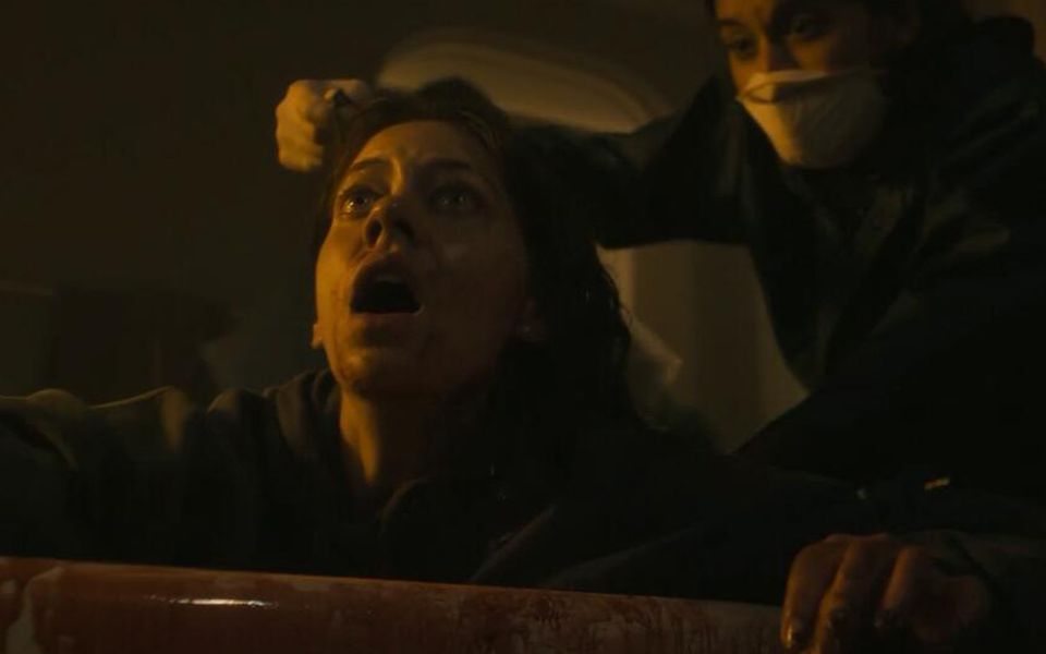 早熟少女派对疯狂,被陌生男人体液传染,寄生虫钻进身体