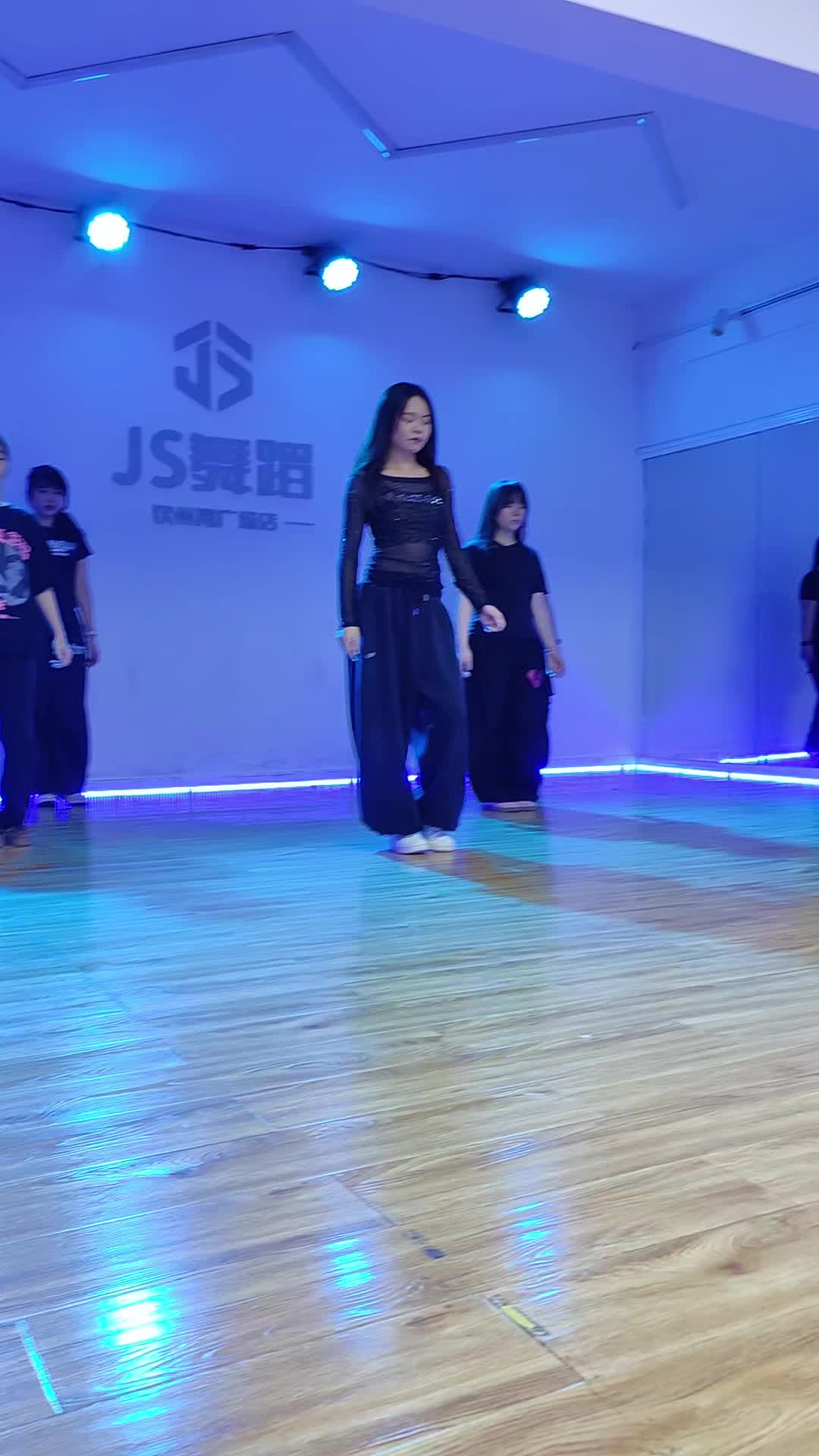 永远不放弃跳舞这件事!#舞蹈课堂 #js舞蹈