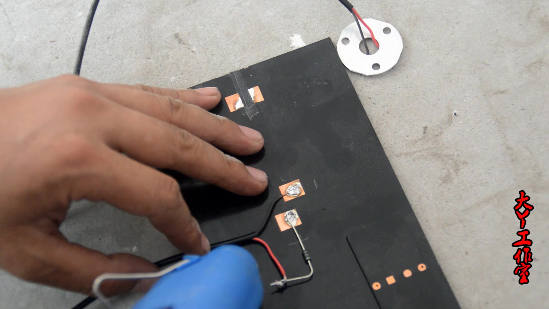 太阳能灯简单制作,停电了再也不怕了照明不用电,自己低成本制作