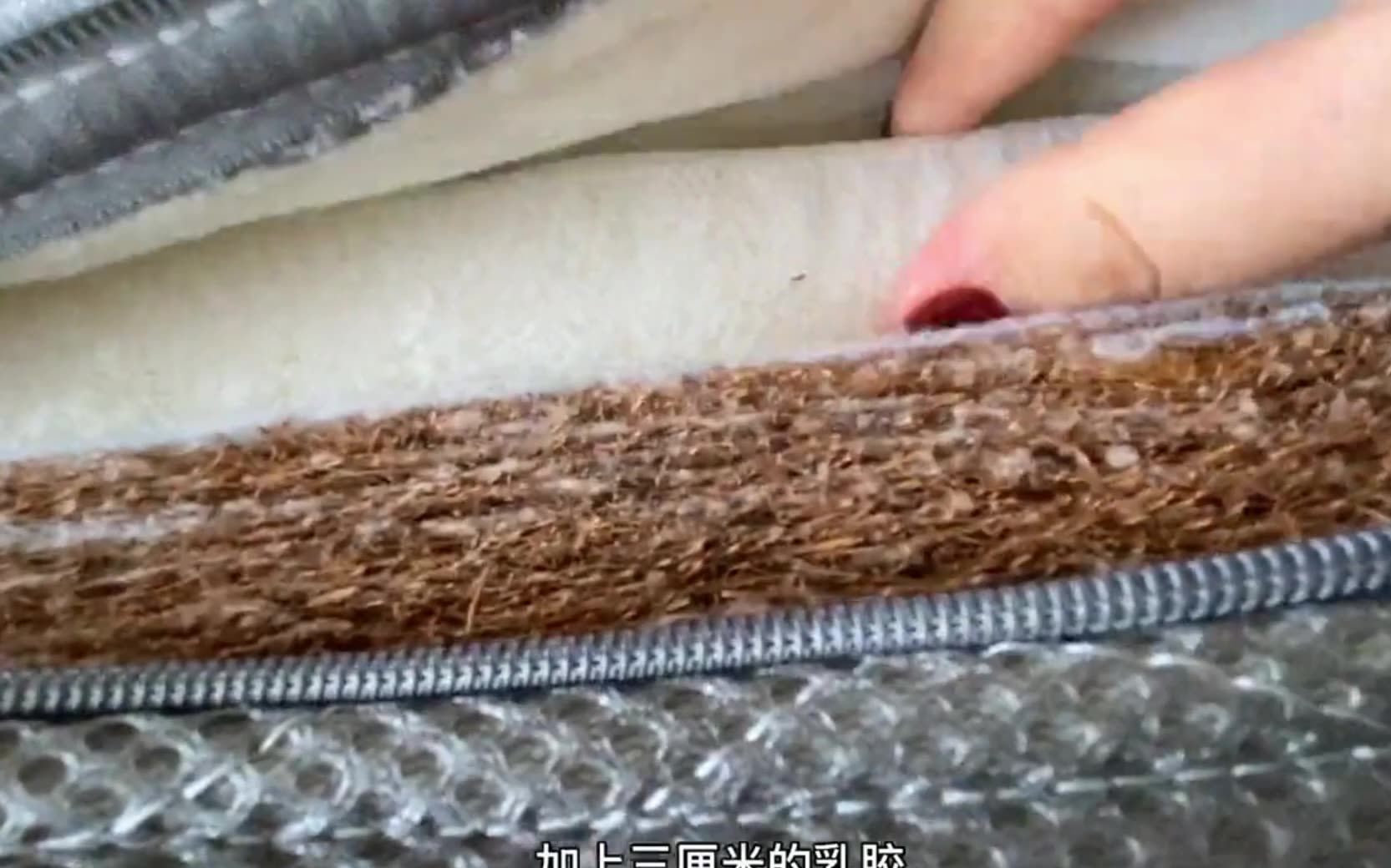 【8万装修日记】定做榻榻米床垫到货了,你家的是不是毒床垫?这样的...