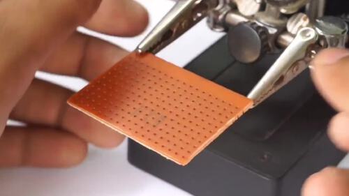 制作一个简单的LED运行电路