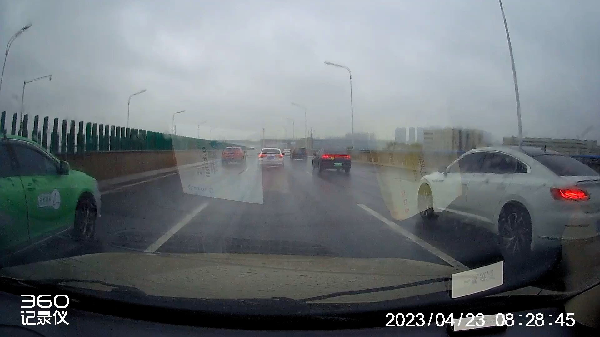 PDD 120块钱买的360行车记录仪什么水平(早上通勤雨天)