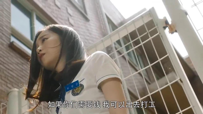 女生打架也不只是扯头发,这就蛮好了