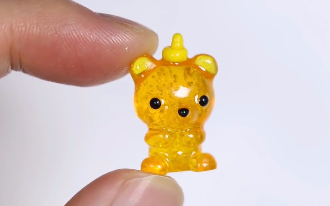如何用粘土自制模具?DIY一个滴胶“小熊“,还可以挂在手机上