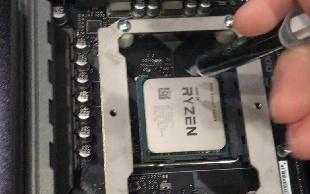 教你简单涂硅脂的方法,5800x加b550m安装win7视频