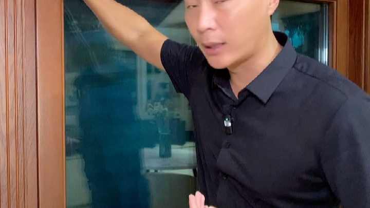 家里装修,瓷砖已经贴好了,再换门窗,封阳台需要注意哪些