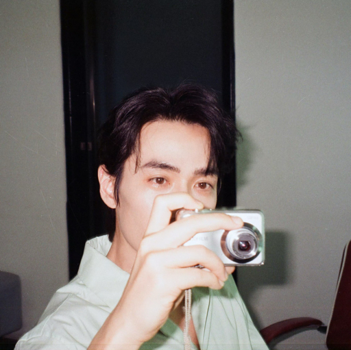 你的冰淇淋化了呀 