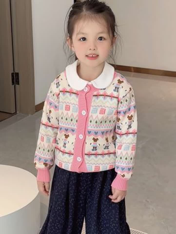 甜美又可爱的针织开衫,时髦又洋气,内搭外穿都好看,妈妈们快安排萌娃...
