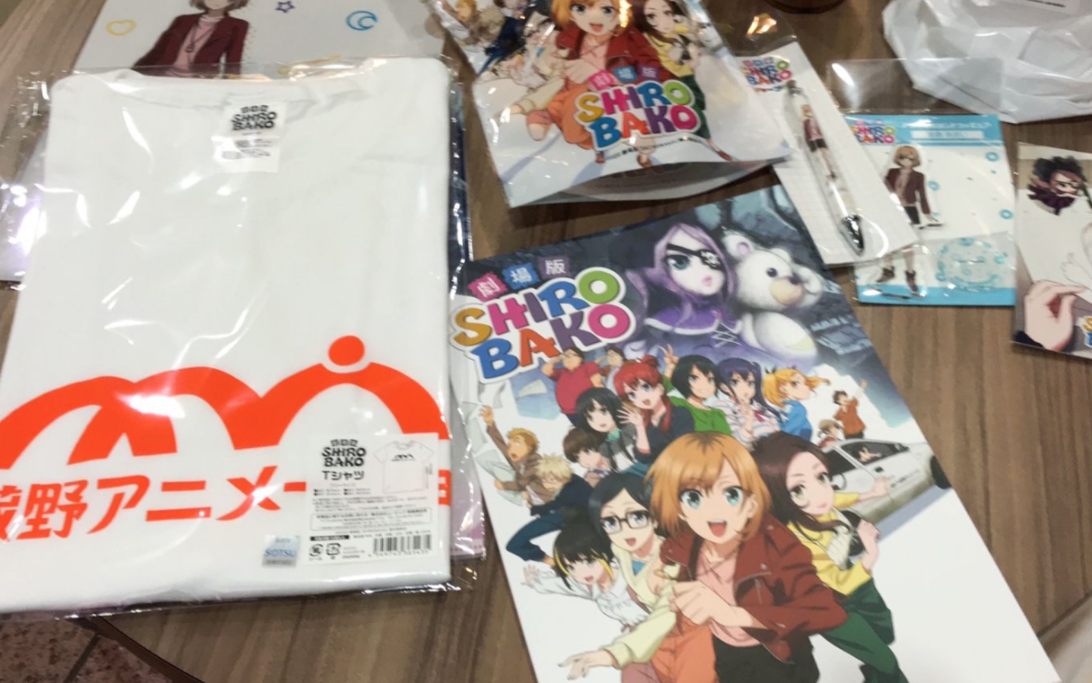 白箱剧场版首映日场贩实录/购入周边简介+场刊 以及最近日本的情况...