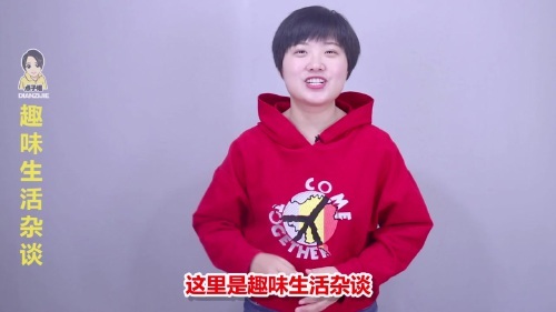 纸箱上的塑料提手别扔掉,它和垃圾桶真是绝配,每个家庭都能用上