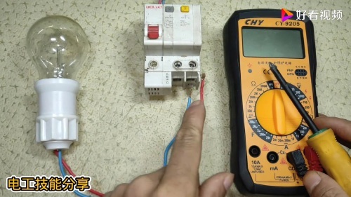万用表怎么测电流？一般电工不会告诉你，其实就是这么简单