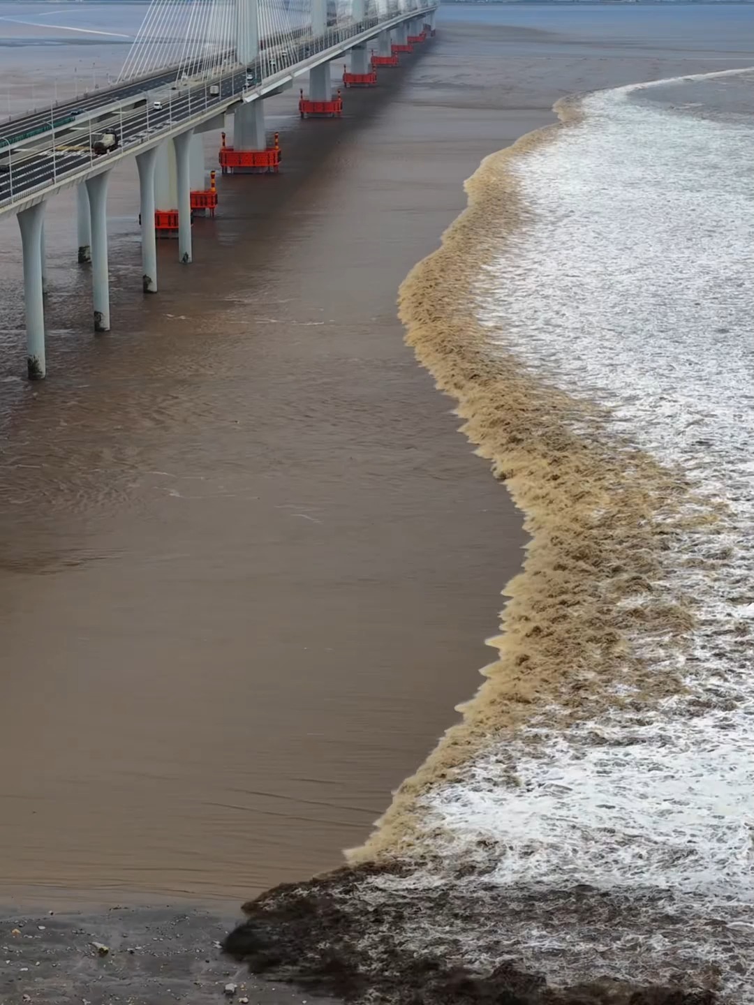 15秒让你身临其境,感受交叉潮的震撼,鱼鳞潮的浪漫