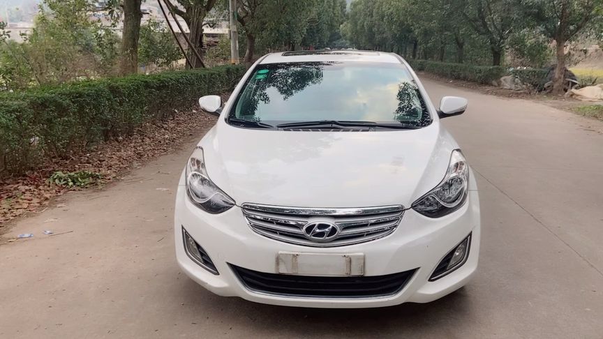 刚刚拿下。北京现代朗动。2013年上牌车况非常不错。