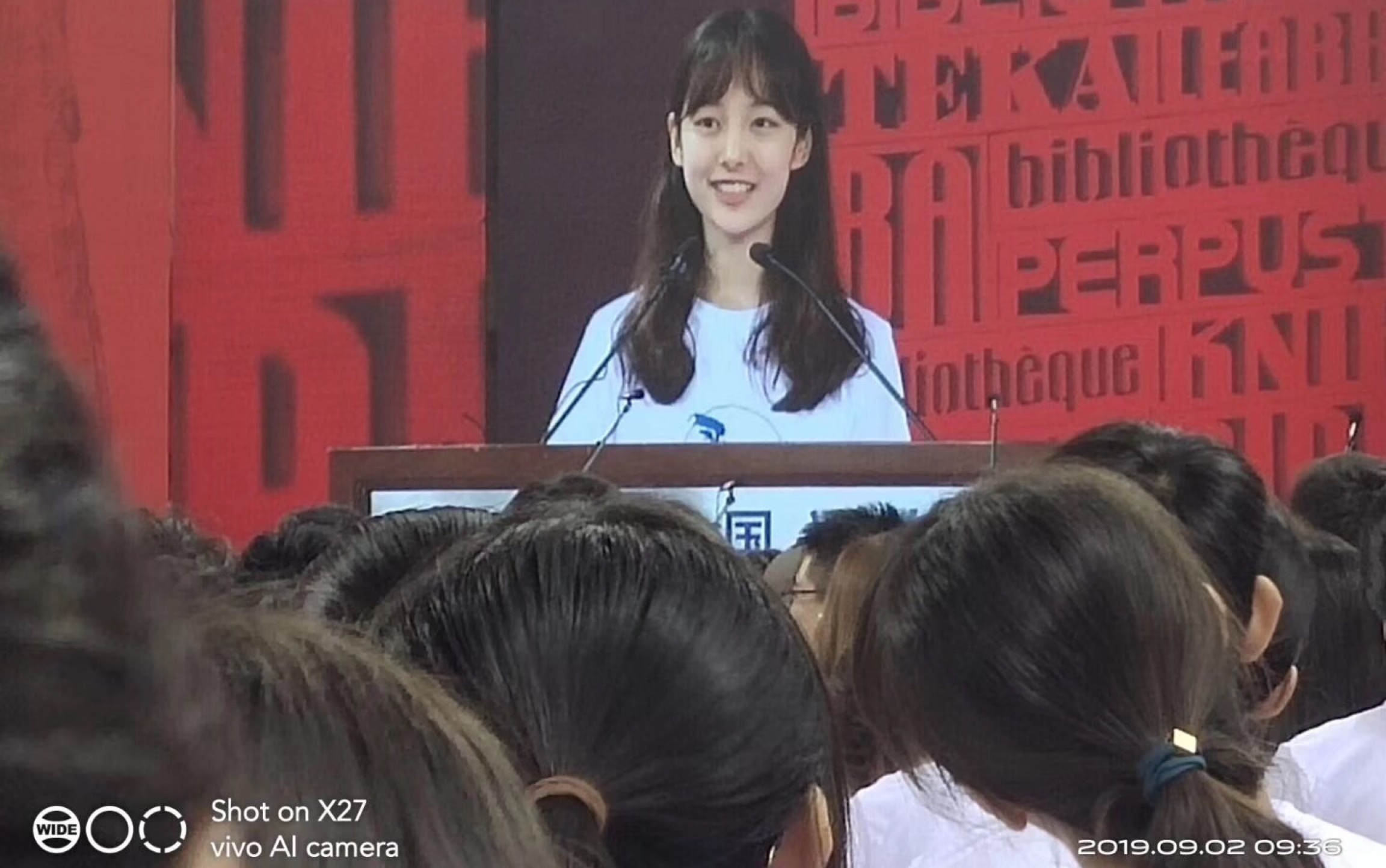 【北外女神】19级新生代表发言现场
