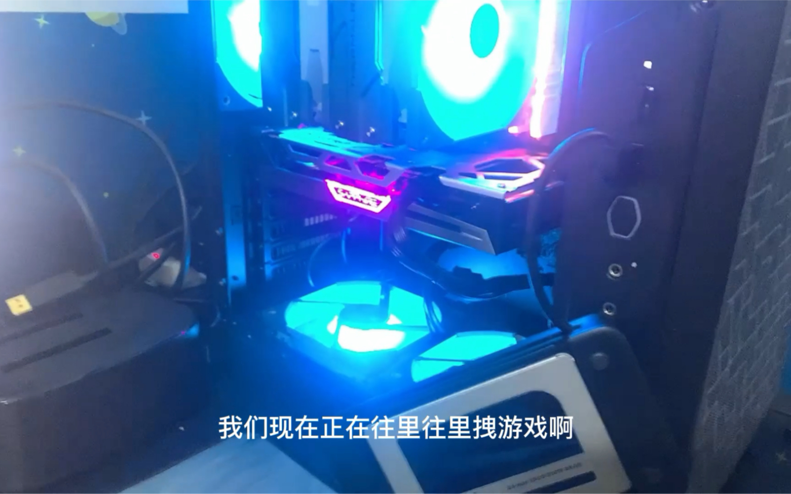 硬盘盒子加上固态硬盘变成移动游戏盘能玩游戏吗?