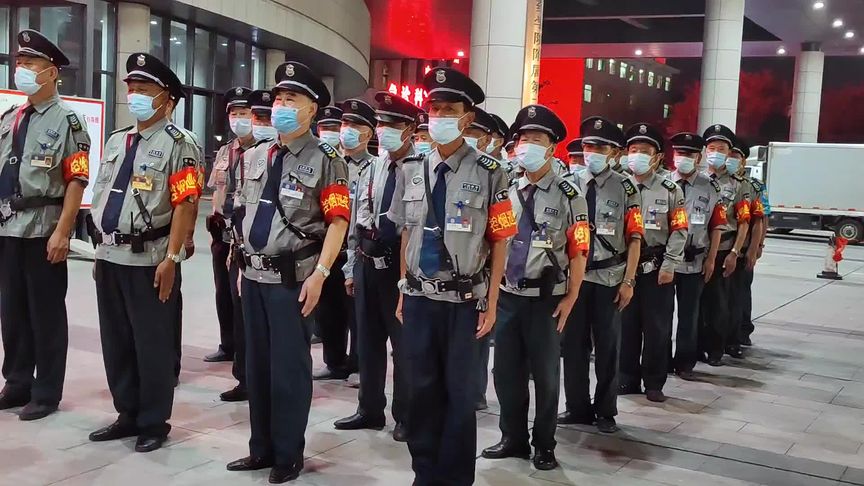 女老总提出的4句口号,可以运用到任何服务行业中。#保安培训