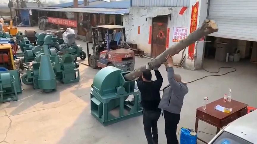 高效方便的木材粉碎机,废旧木材回收再利用