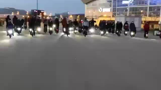 电动独轮车车的时代即将到来#科技改变生活 #独轮平衡车 #骑行