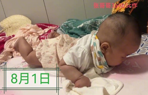 宝宝渐渐长大了,记录宝宝成长过程也是一种享受