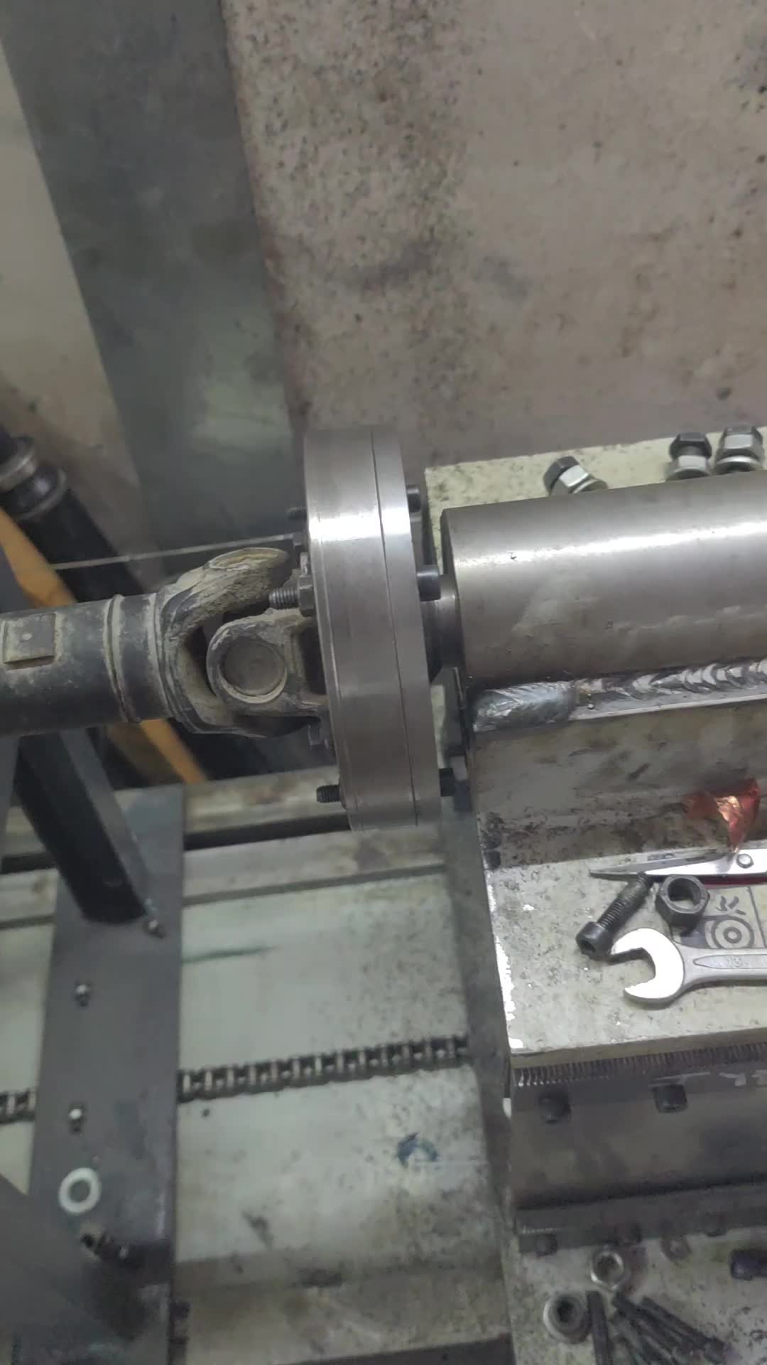 ...传动轴动平衡 解决低速 高速传动轴抖动 专业各种越野车 性能车 轿车 ...