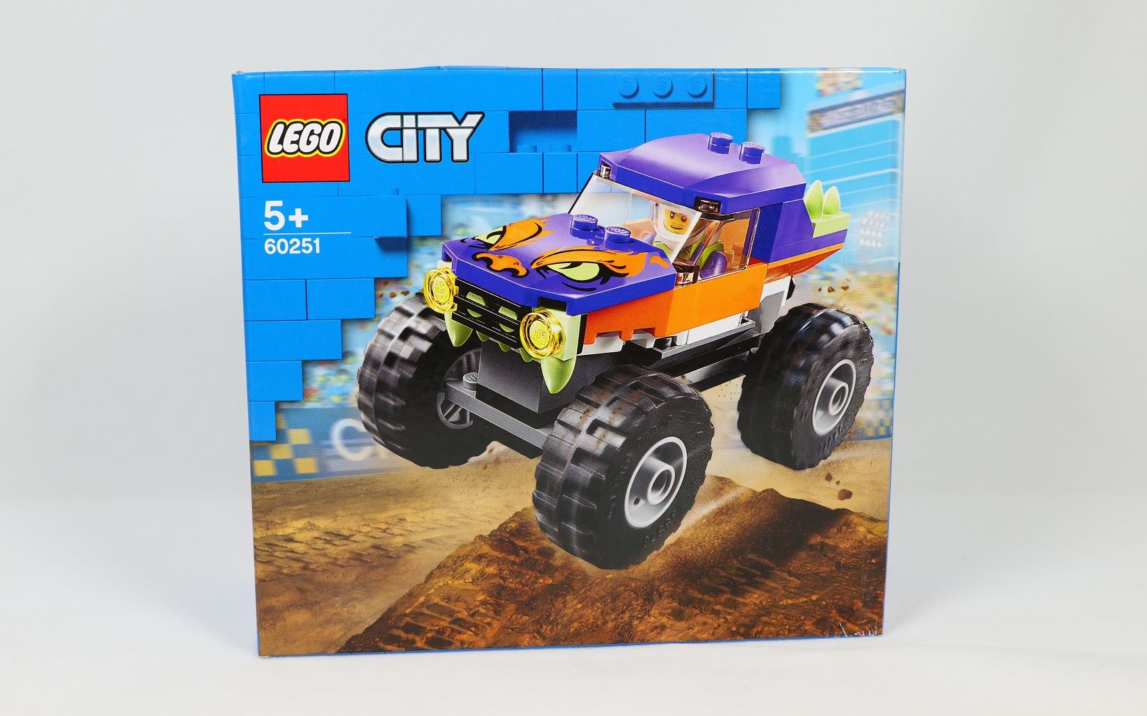 乐高搭建:乐高城市组60251巨轮越野车评测,有点亏