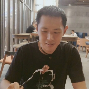 圆月当空老师 