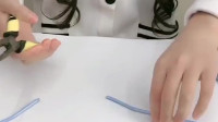 教大家如何用衣架做手机支架