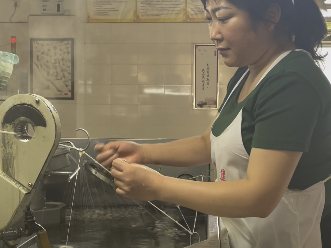 带大家参观缫丝厂一天的工作#桑蚕丝 #浙江 #丝绸