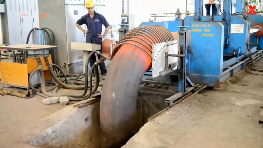 巨型碳素钢管件惊人的制造工艺-看完这个视频你就知道