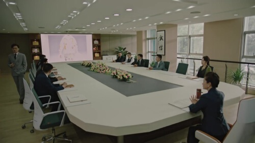 爱在平凡:嘉明介绍设计师,嫂子一听是小河推荐的,当场否决