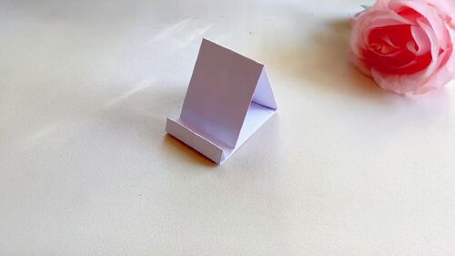 简单几步教你折手机支架怎么放也不会倒赶紧来试试吧!