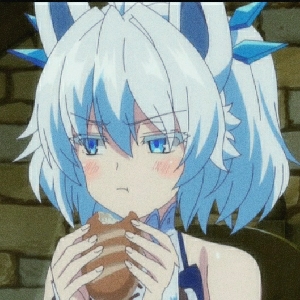 屑天辉 
