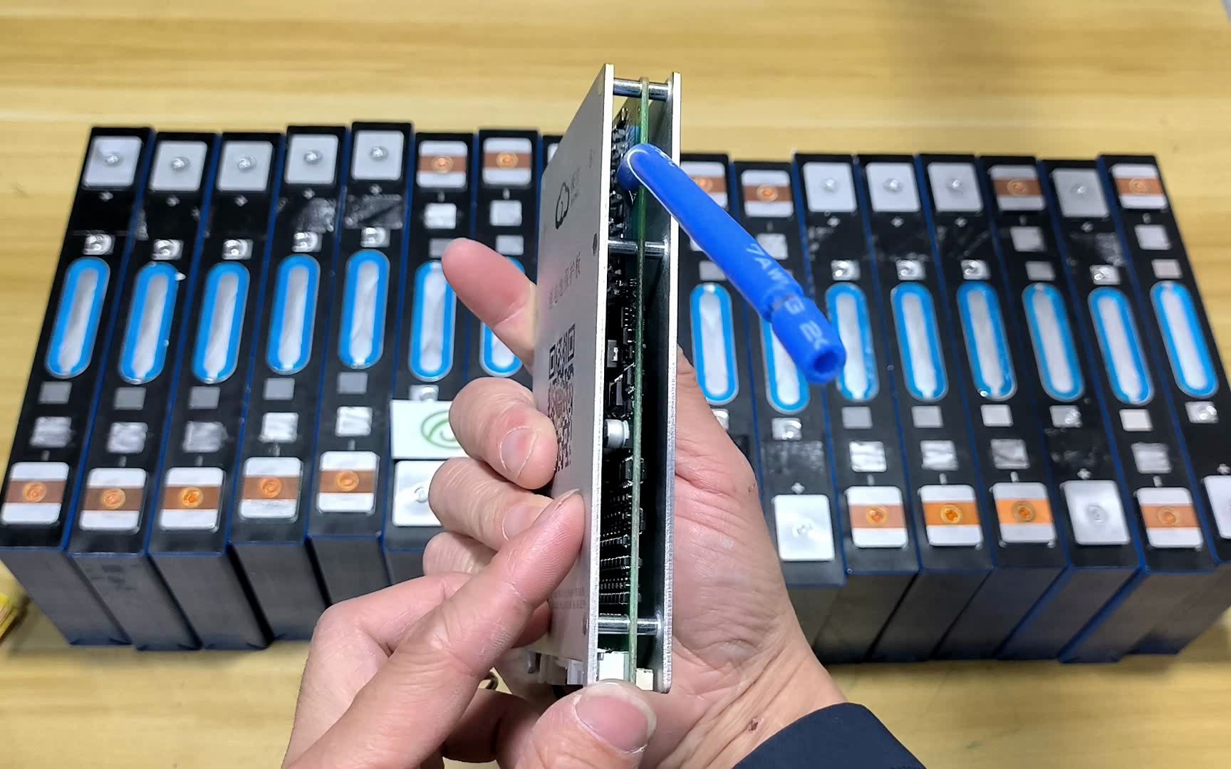 给三轮车定做一组60v150ah锂电池,存9度电,只有88斤重
