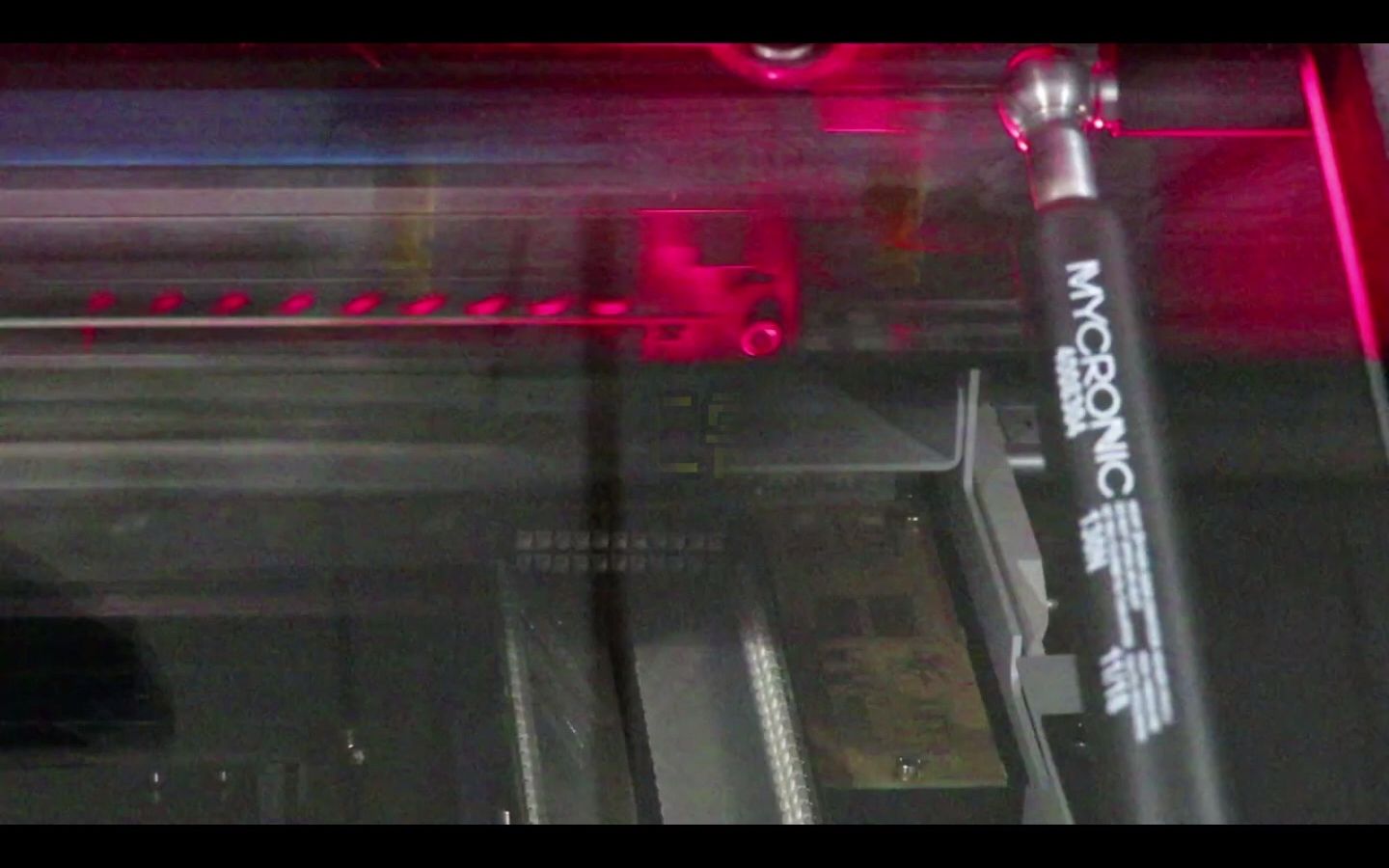 SMT贴片加工需要哪些设备?