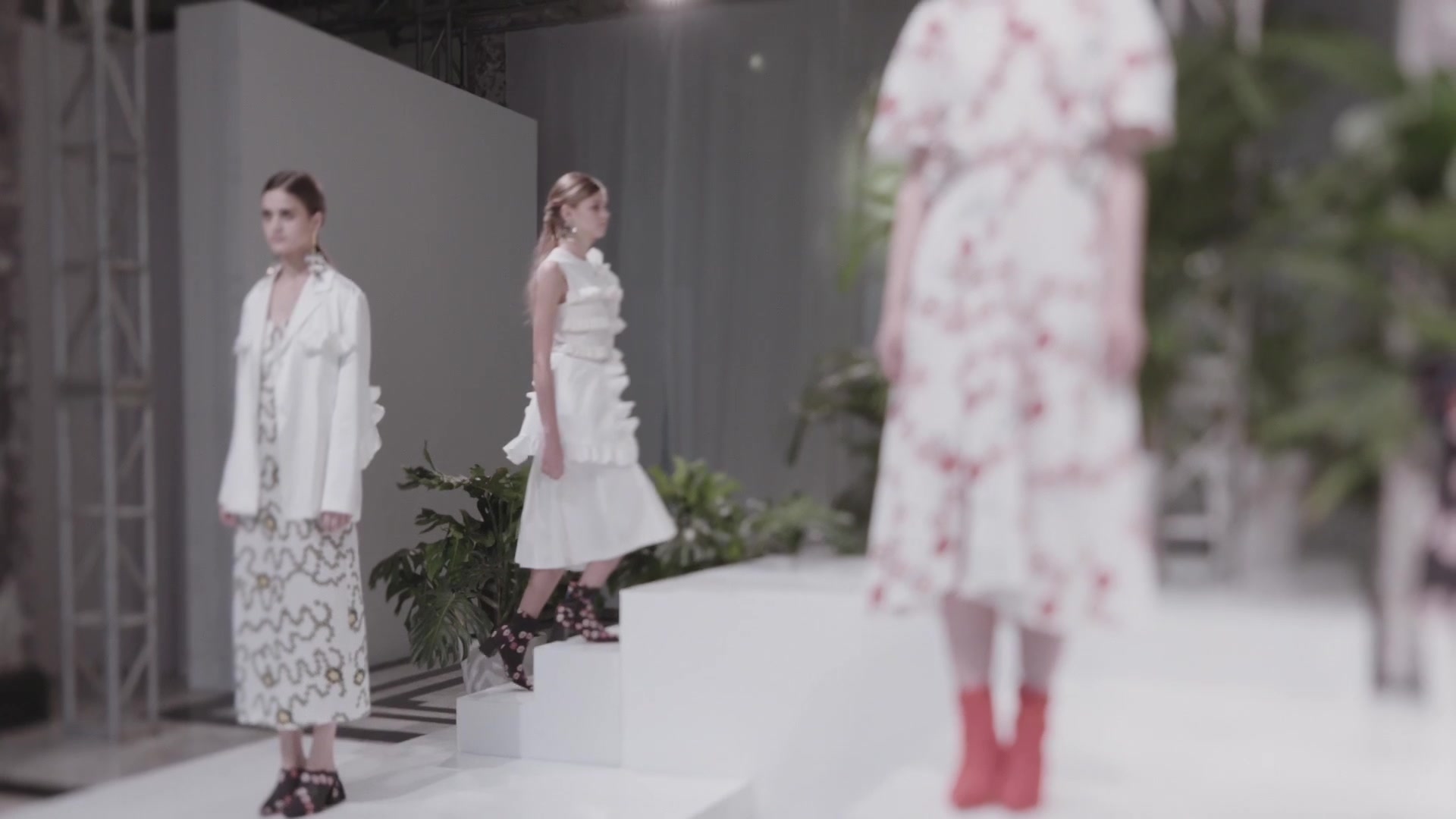 ...2017SS | 上海时装周 | LABELHOOD先锋时装艺术节 |「和而不同」