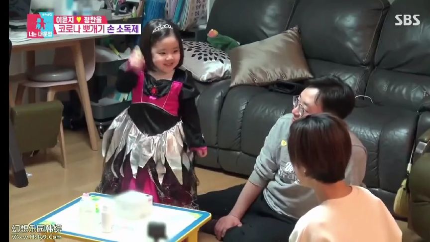 消毒水不好买到,韩国明星夫妇在家自制消毒液